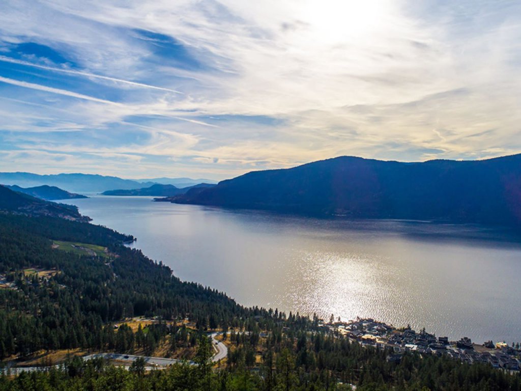 Lakestone | World Class Community | Lake Country Living